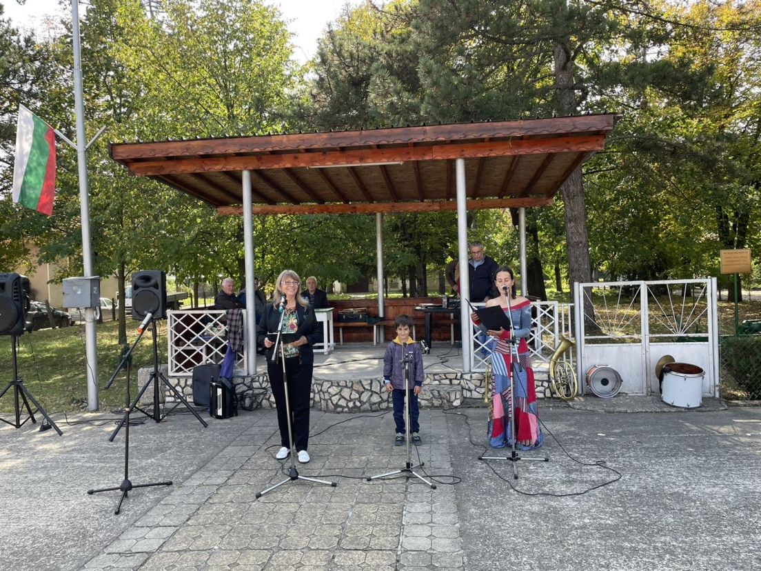 Курбан за здраве раздадоха в Горно Пещене